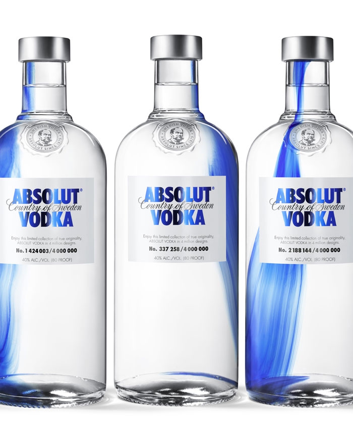 ABSOLUT представил кобальтовую бутылку